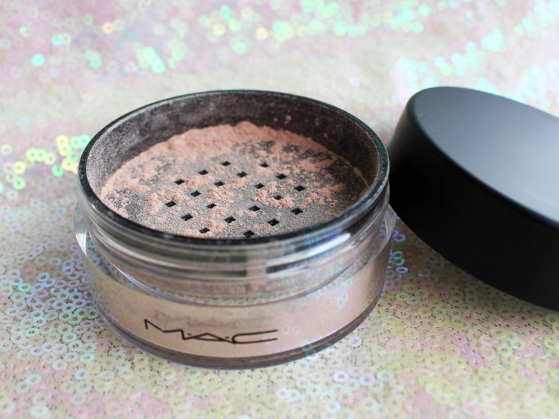 MAC Cosmetics Iridescent Powder in Silver Dusk - 1996 vs 2018 (Review ...